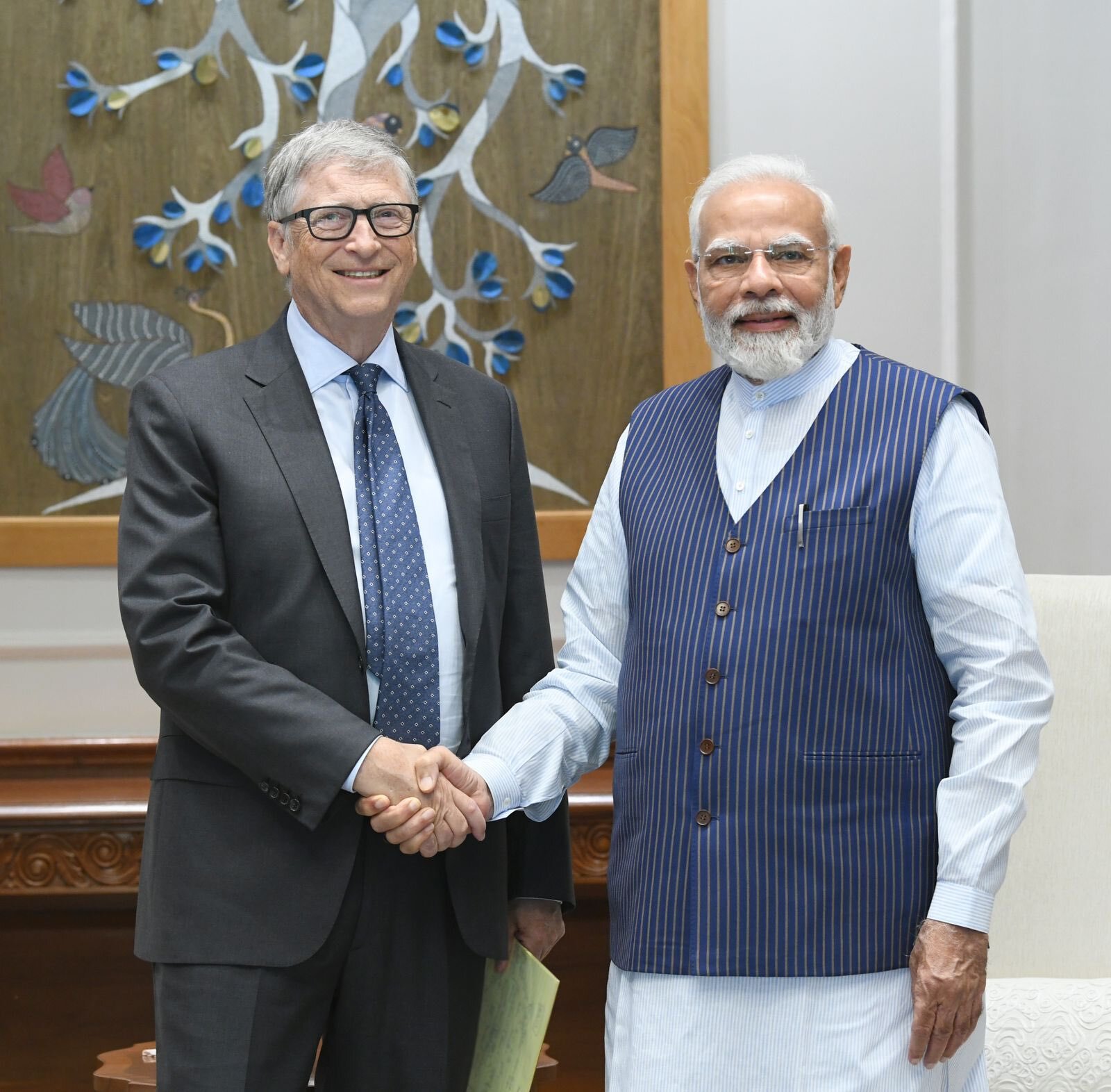 PM Modi Meets Bill Gates - Indian PSU | Public Sector Undertaking News