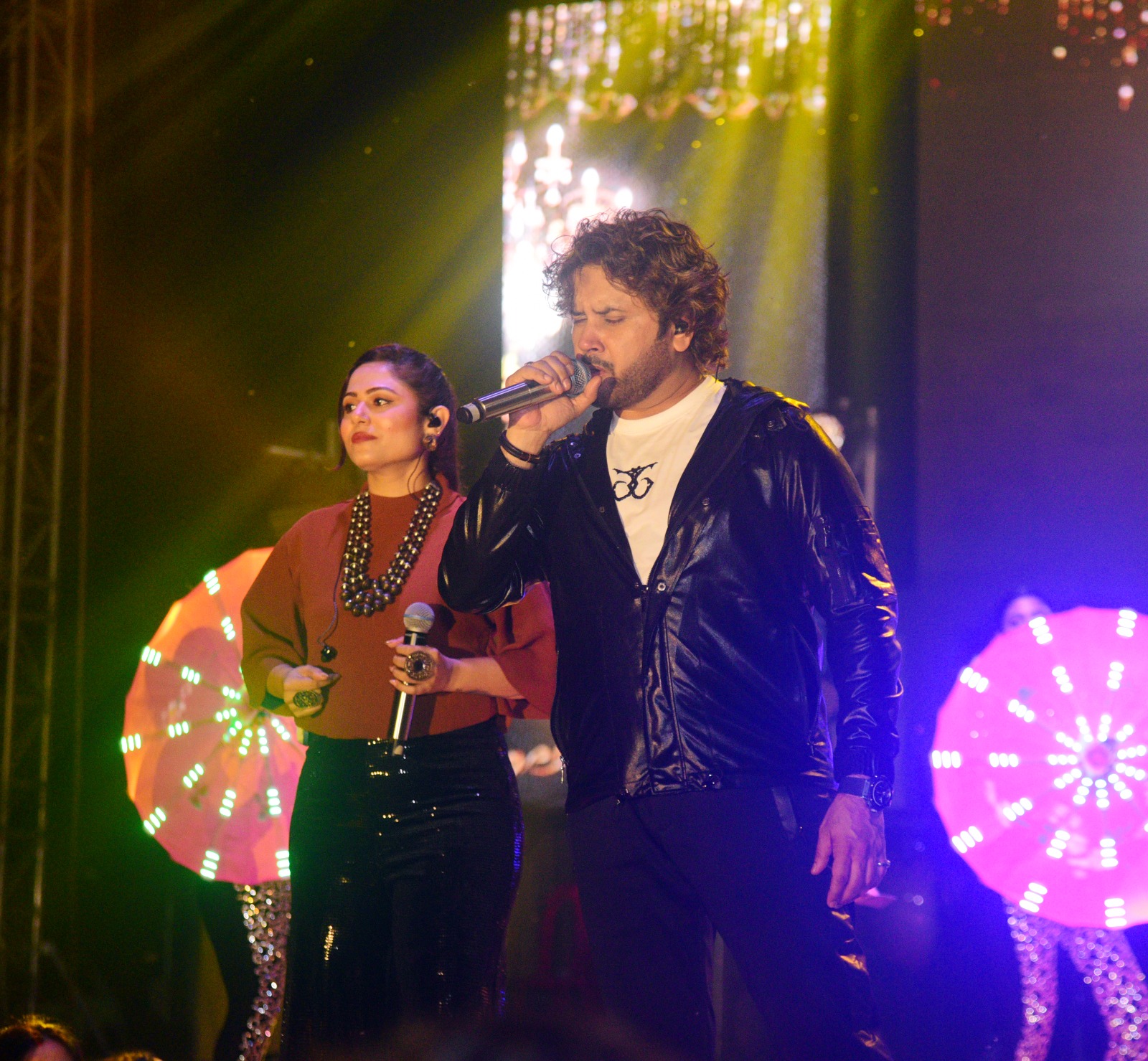 Bollywood Singer Javed Ali Enthralls All At Concert Held By NTPC ...